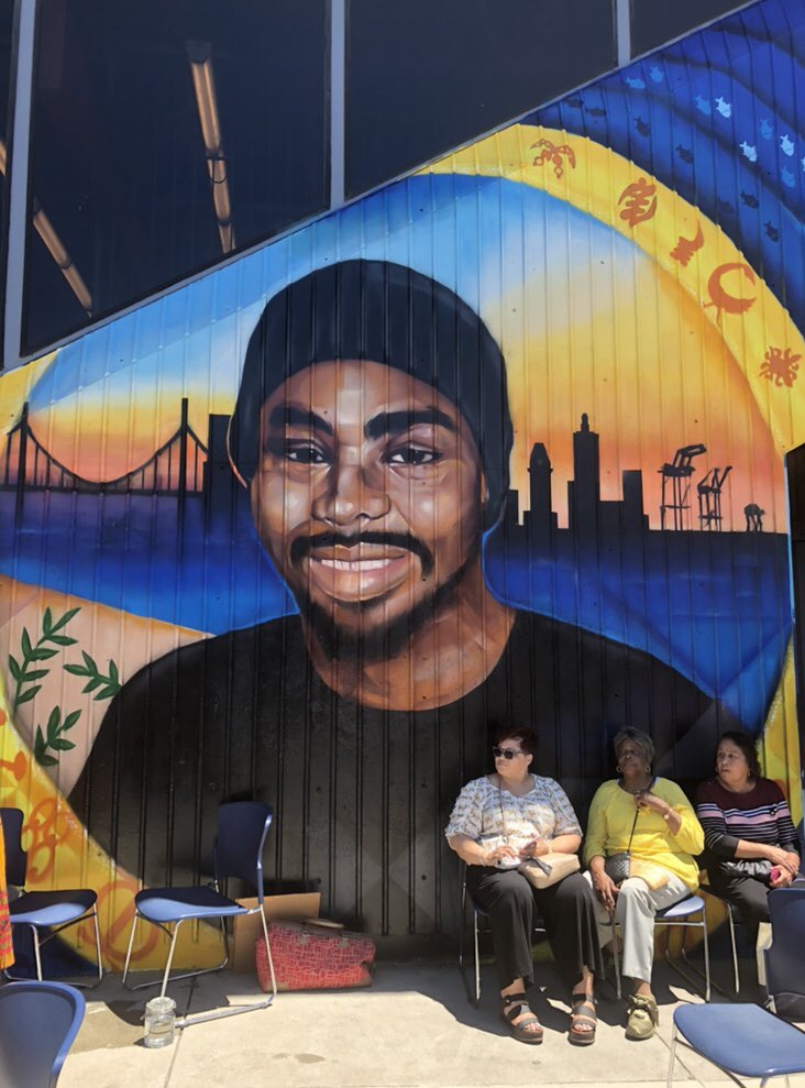 Oscar Grant mural unveiled at Fruitvale BART Station 10 years after he ...