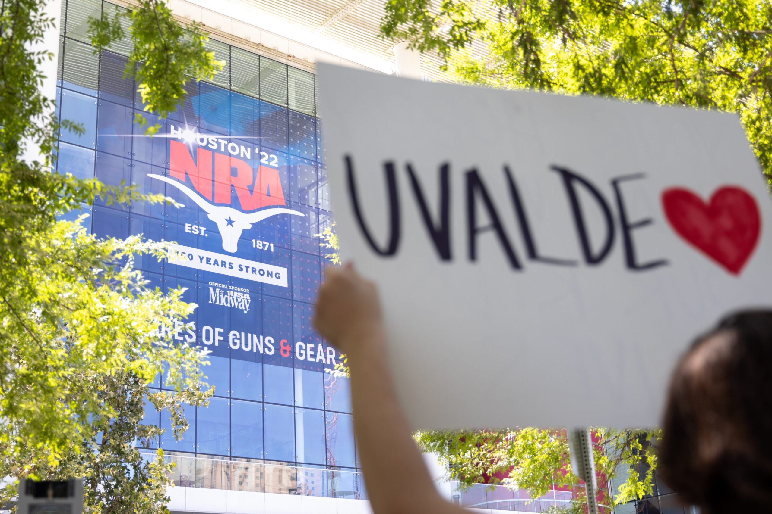 Hundreds rally in opposition to NRA convention - DefenderNetwork.com