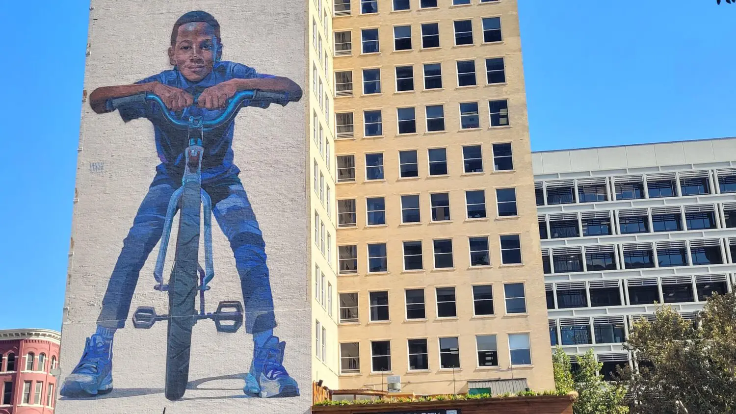 Downtown multi-mural art project seeks social change - DefenderNetwork.com