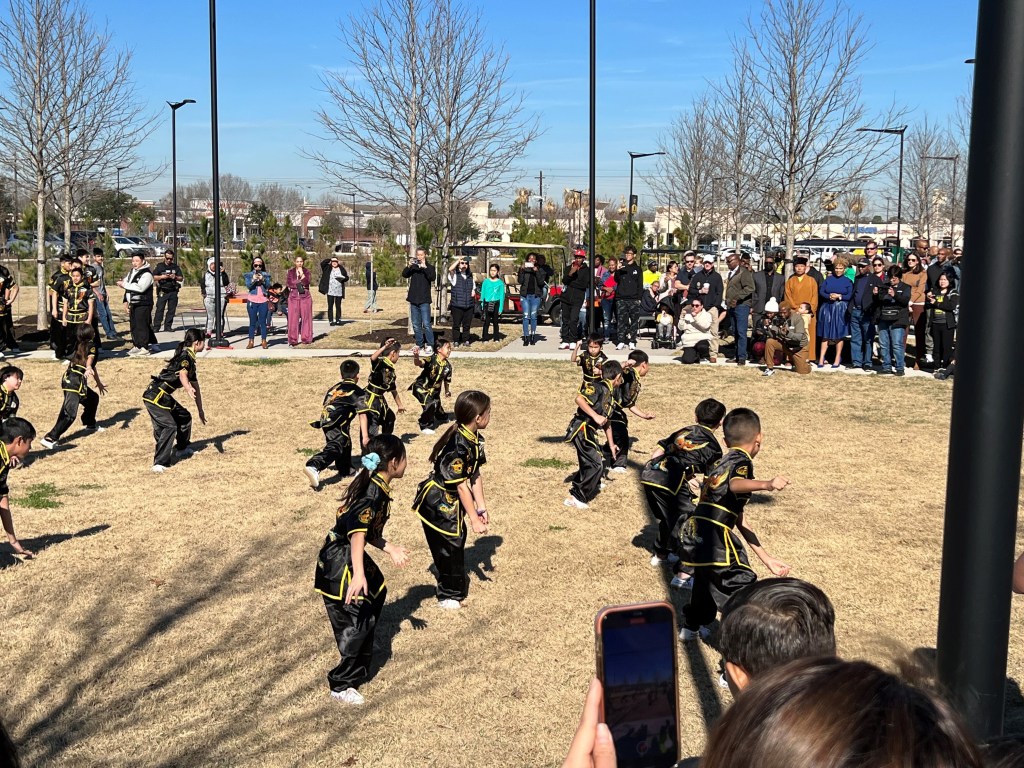 C/M Thomas, COH cheer new Alief Neighborhood Center - DefenderNetwork.com