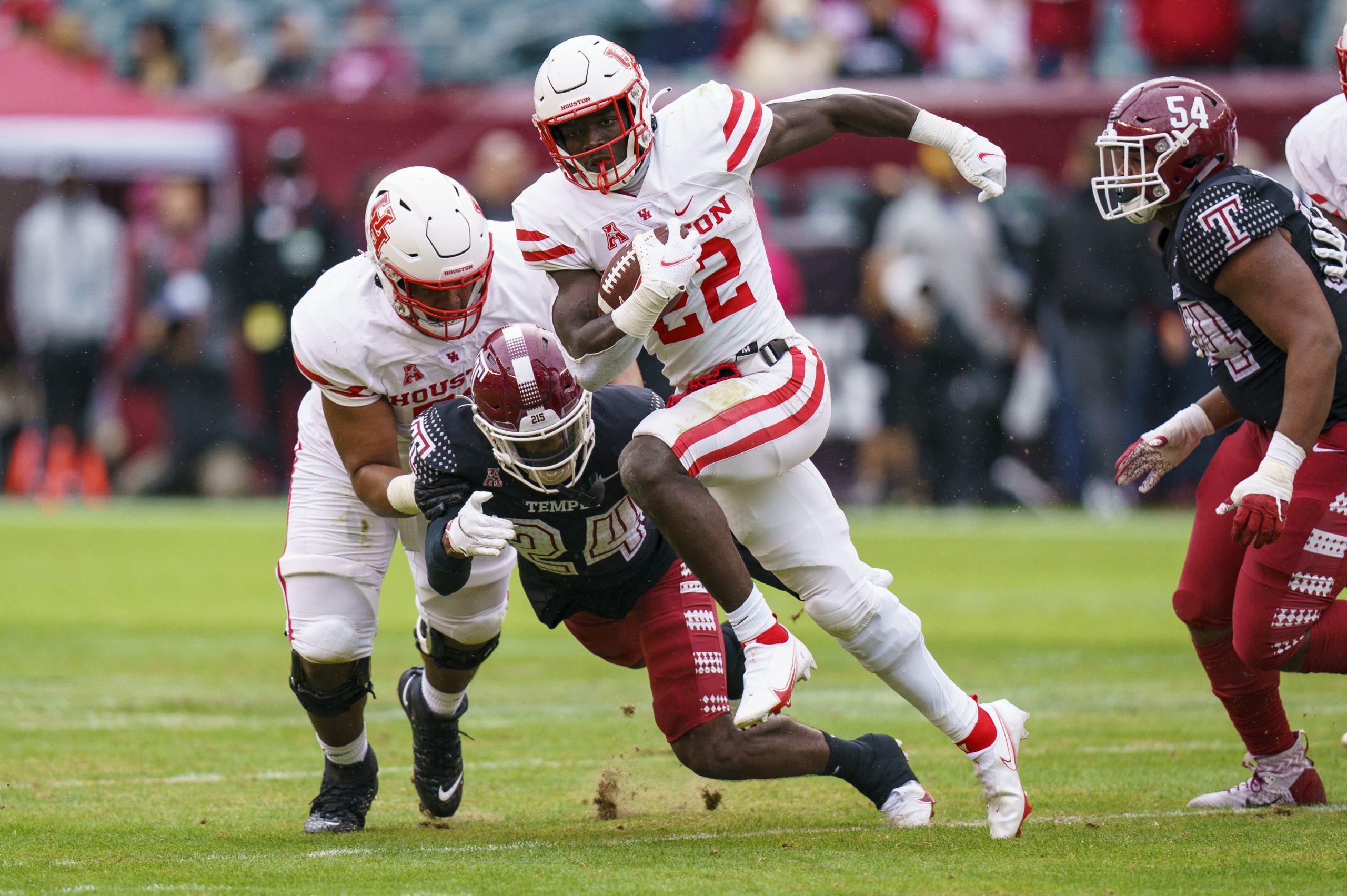 Sports Briefs: UH RB Alton McCaskill IV enters transfer portal
