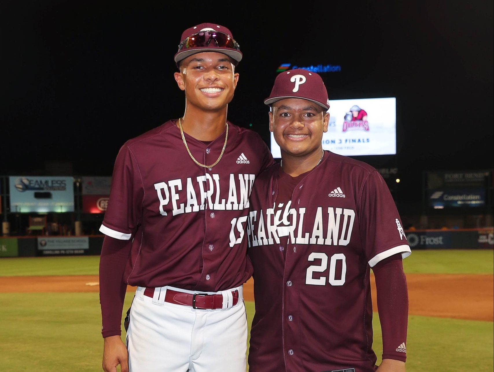 Barfield, Castaneda shine as Pearland advances to state