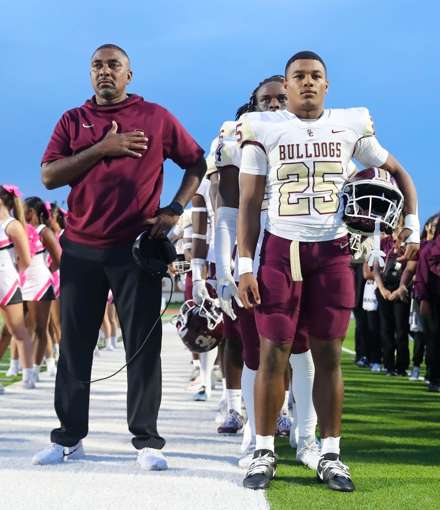 Lloyd Avant breaks the Summer Creek rushing record
