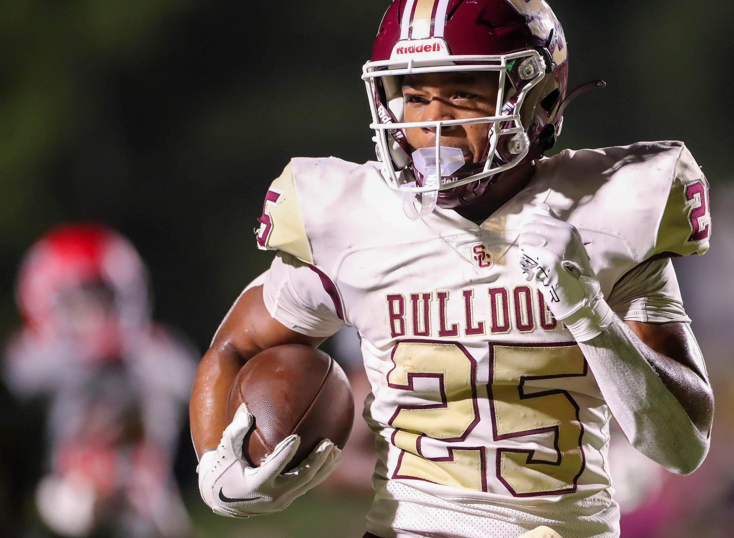 Lloyd Avant breaks the Summer Creek rushing record