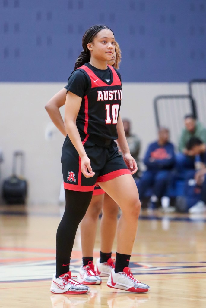 Shooting hoops, chasing dreams: Crystal Schultz's Triumph