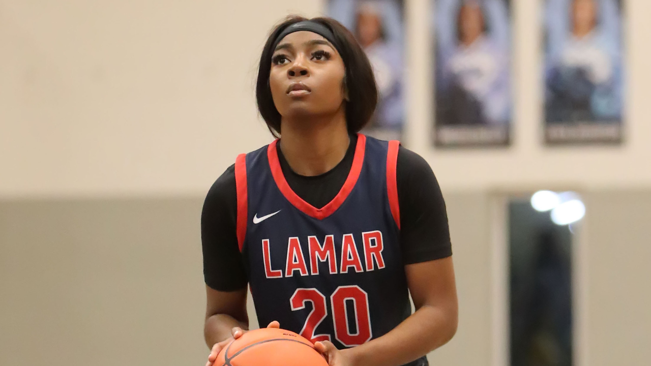 Phoenix Sneed: A legacy of excellence in basketball - DefenderNetwork.com