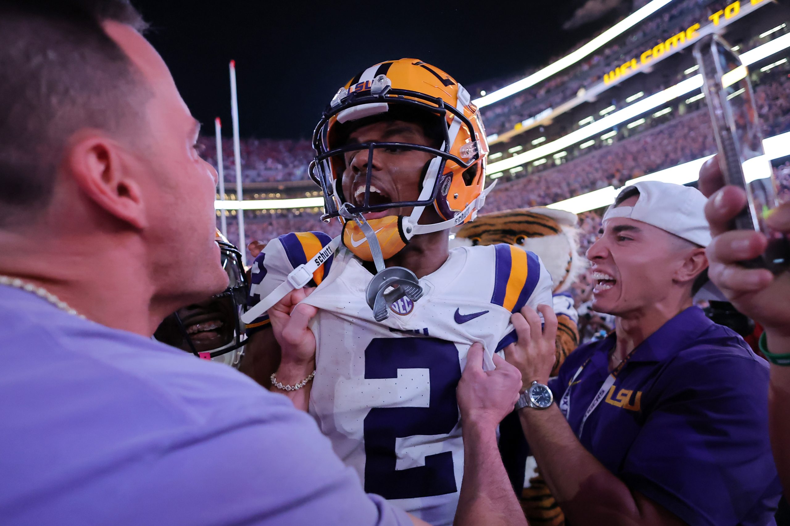 LSU wide receiver Kyren Lacy dies by suicide - DefenderNetwork.com